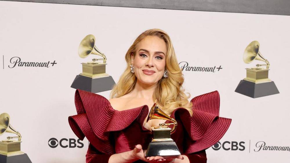 Adele arremetió contra un fan que gritó “El orgullo apesta” en su show ...