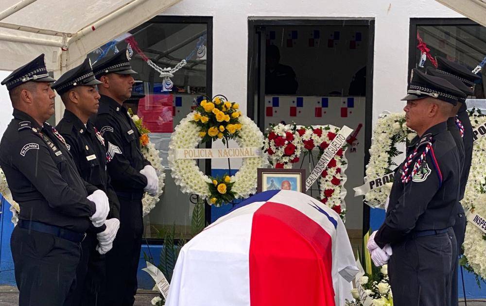 Despiden con honores al teniente post mortem, Isaac Cano