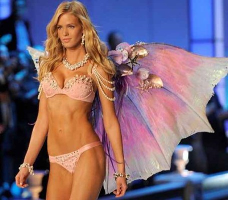 Modelo Erin Heatherton reveló que Victoria’s Secret le pidió bajar de peso