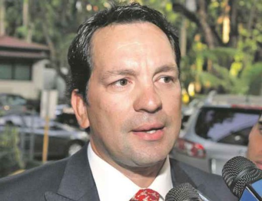 Ferrufino en problemas