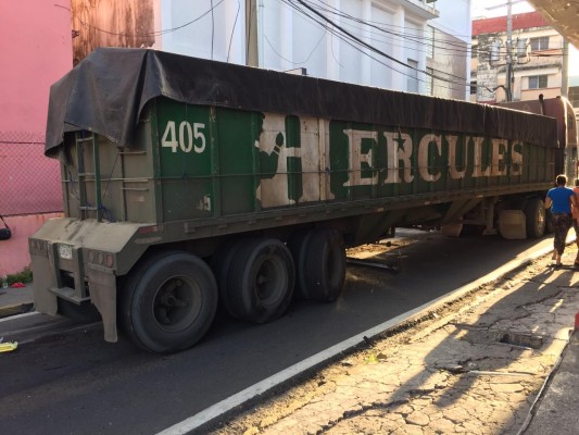 Detención provisional para conductor de equipo pesado por homicidio culposo en Santa Ana