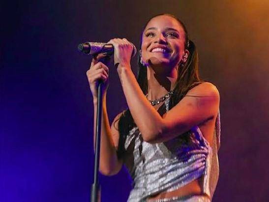 La argentina Emilia alcanza 3 millones de views de “Underground”