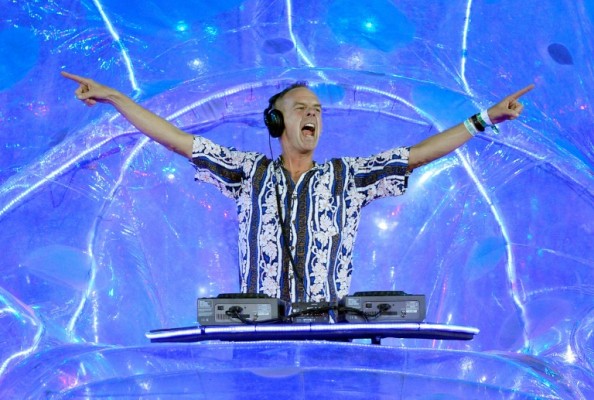 DJ británico Fatboy Slim rinde homenaje a Greta Thunberg