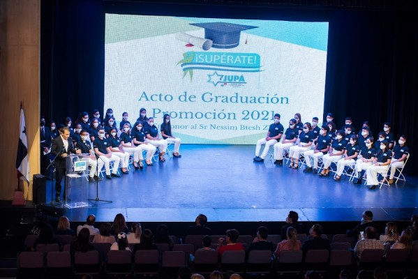 Graduados del Centro ¡Supérate! de JUPÁ
