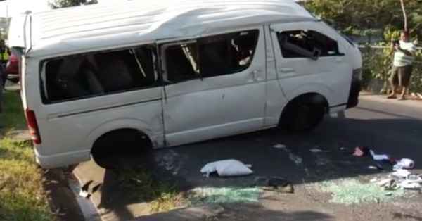 Busito se volcó en Tocumen deja 9 personas heridas