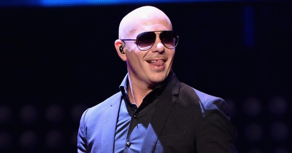 Sin la música estaría "muerto o en la cárcel", dice Pitbull