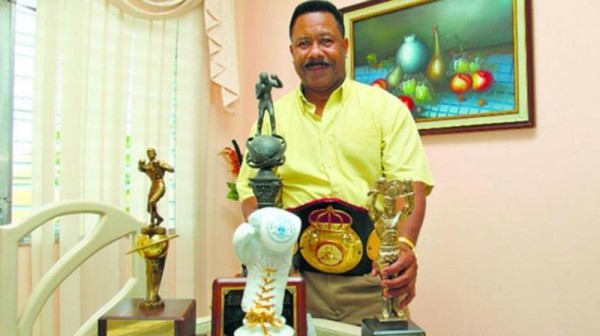 Eusebio Pedroza, más que un campeón de boxeo