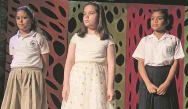 Premian a ganadoras del Concurso de Cuento Infantil Medio Pollito