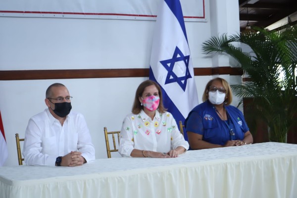 Embajada de Israel dona 3.6 toneladas de insumos al despacho de la ...