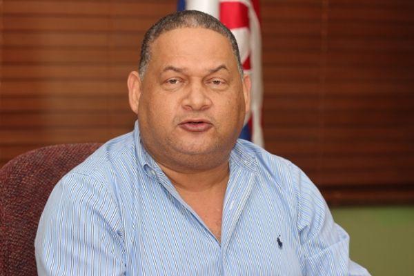 Benicio Robinson hace llamado a miembros del PRD