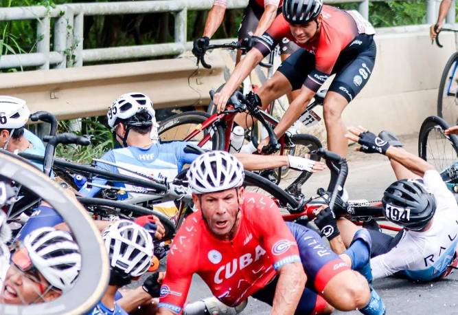 Bulebarbie bokep she mixes cmt quality and sensual together