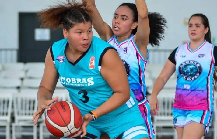 Asume el rol de guerrera en la cancha