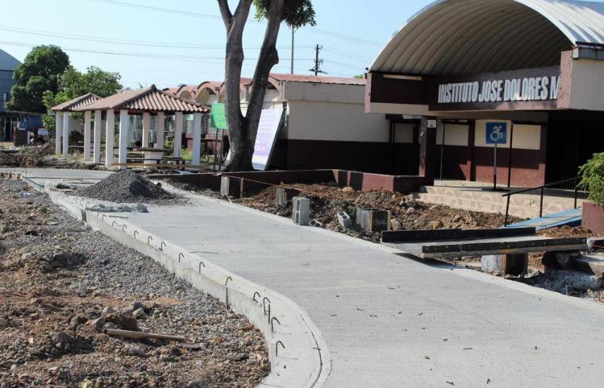 Clases en el Moscote iniciarían el lunes 13 de marzo, según su directora