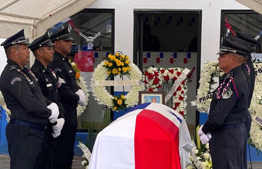 Despiden con honores al teniente post mortem, Isaac Cano